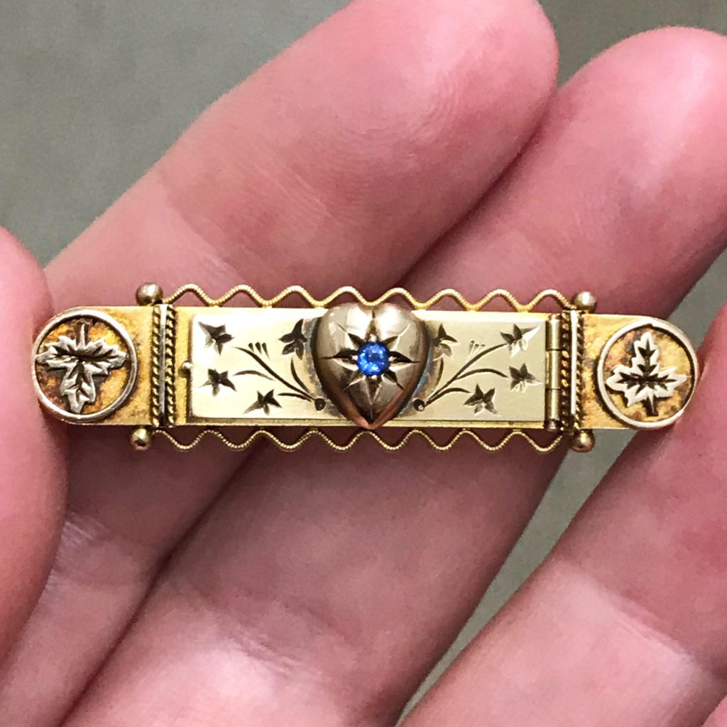 SOLD: Australian gold bar brooch with heart decoration and leaves ...
