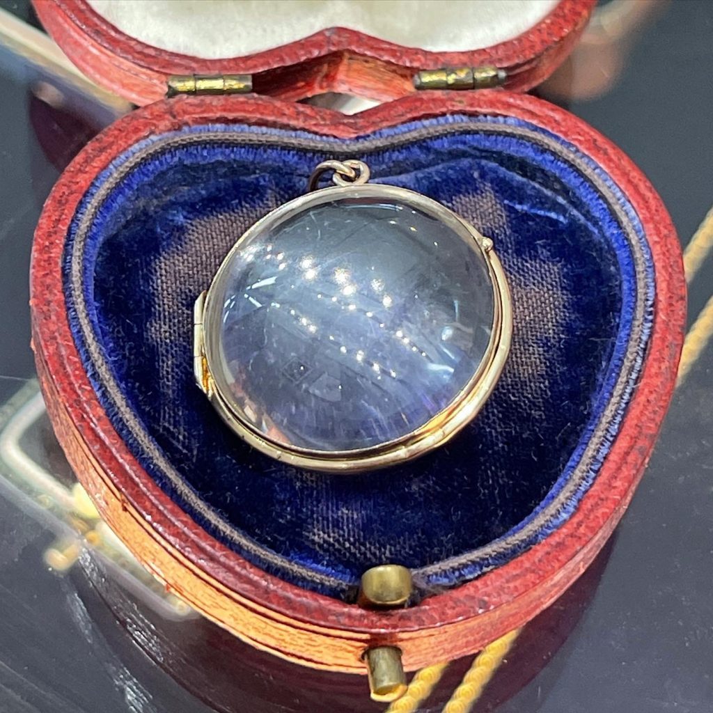 SOLD: Victorian rock crystal locket in 14-carat yellow gold, circa 1880 ...